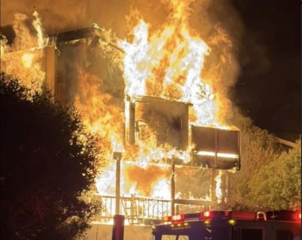 Aptos house fire leaves one man dead - Lookout Santa Cruz